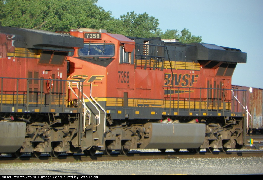 BNSF 7358